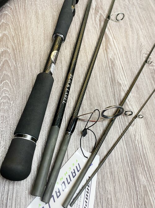 Cần câu Daiwa BlackLabel Travel